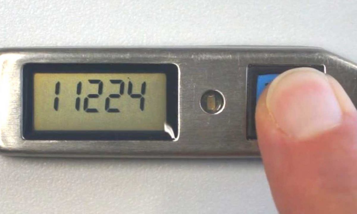 CYPRES AAD | Automatic Activation Device for Skydiving