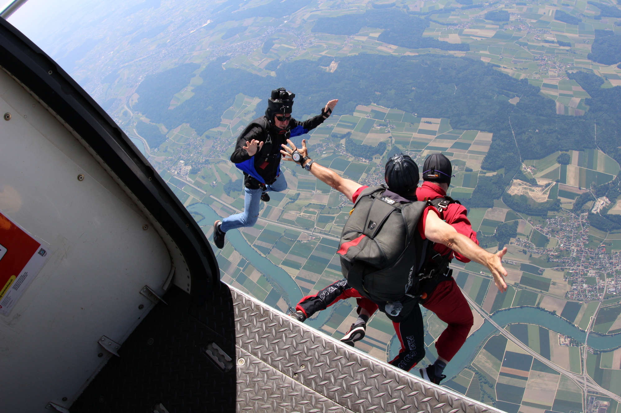 When you do it, do it right - Cameraflights - CYPRES